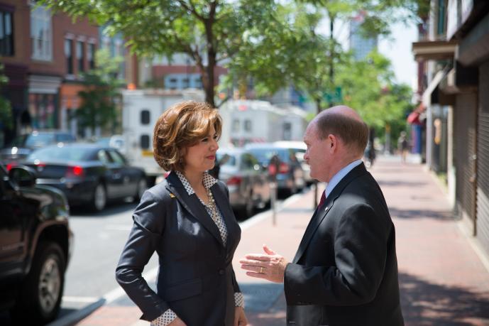 Sen. Coons welcomes SBA Director Maria Contreas-Sweet to Wilmington